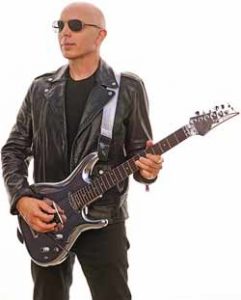 The Ultimate Guide to Joe Satriani: Tone, Gear and Effects - Guitar ...