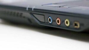 Why Does My Guitar Sound Bad? Fixes and Tutorials - Guitar Gear Finder