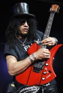 Ultimate Guide to Slash: Tone, Gear, Effects (Slash's Guitar Rig ...