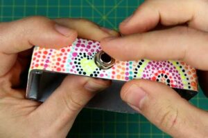 Easiest Guitar Pedal to Build Tutorial (7-Minute Fuzz Pedal) - Guitar ...