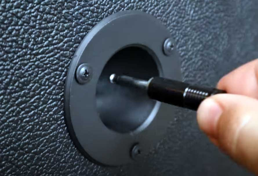 Ultimate Guide to Building a Guitar Cabinet (Steps, Diagrams, FAQ ...